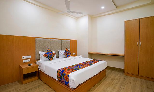 FabHotel 7 Square, Bandra Kurla Complex, Mumbai: Reviews, Photos ...