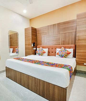 Hotels in Mount Road, Chennai- Book Hotels Rooms @ Rs.2515