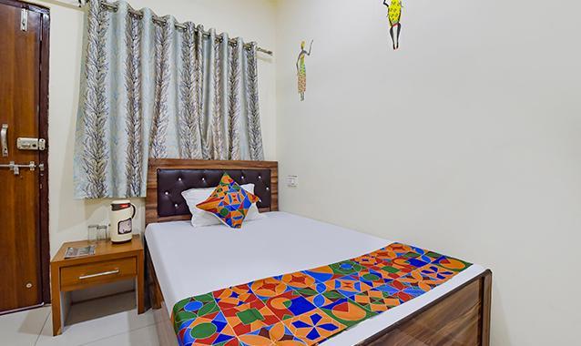 FabExpress Mahakal Shikhar Darshan, Ujjain Railway Station, Ujjain ...