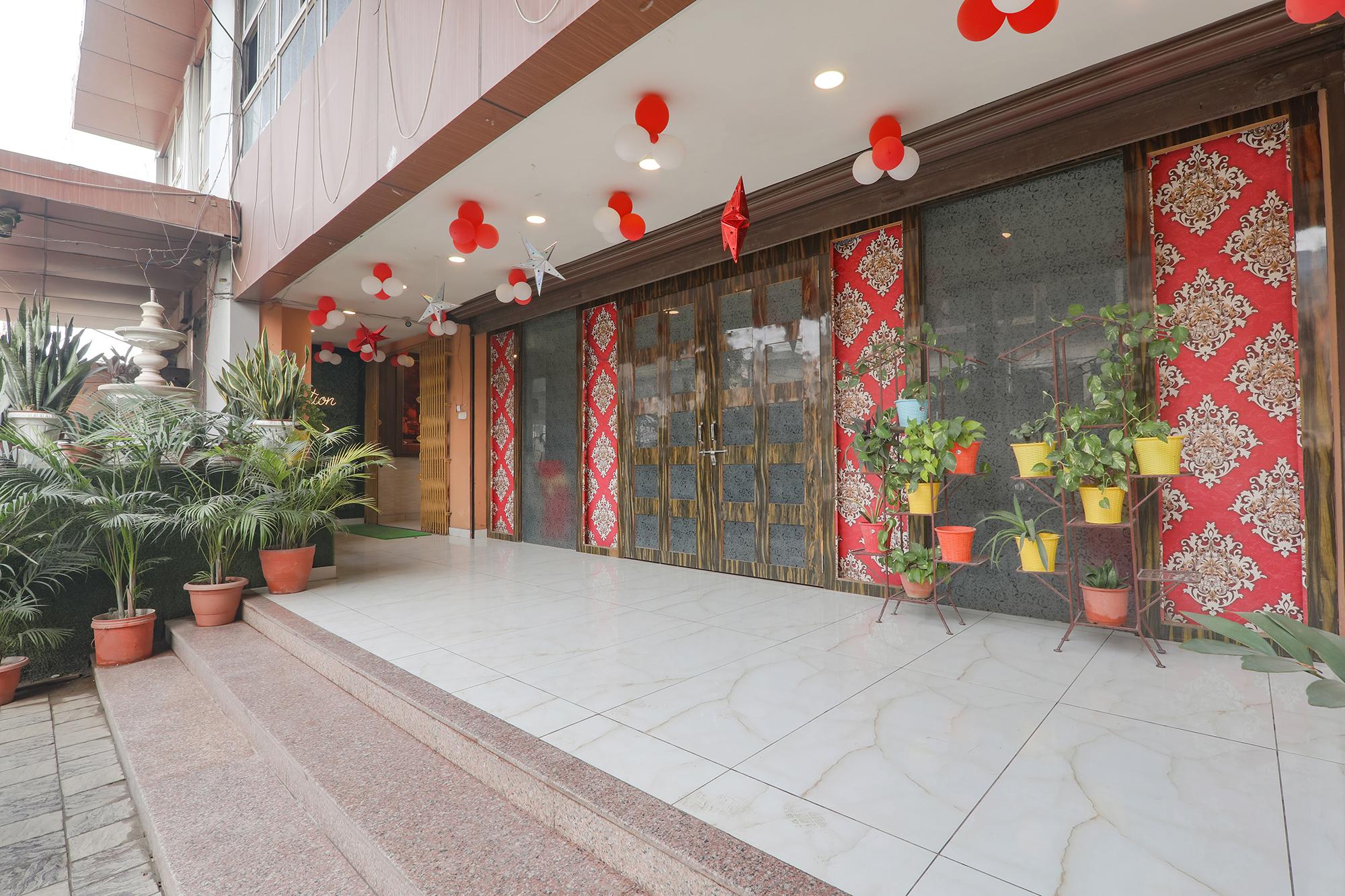 FabHotel Swarn Banquet, Banaras Hindu University, Varanasi: Reviews ...