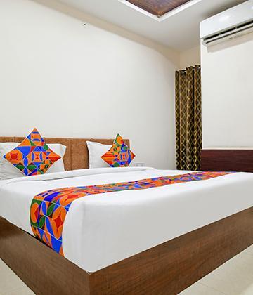 Hotels in Indrapuri Colony, Indore - Book Hotels @ Rs.806