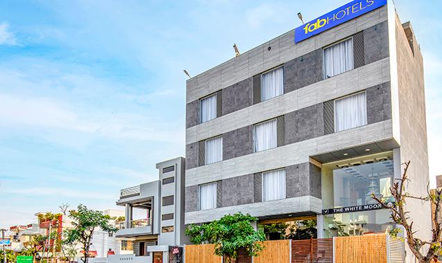 FabHotel The White Moon, Shyam Nagar, Jaipur: Reviews, Photos & Offers - FabHotels.com