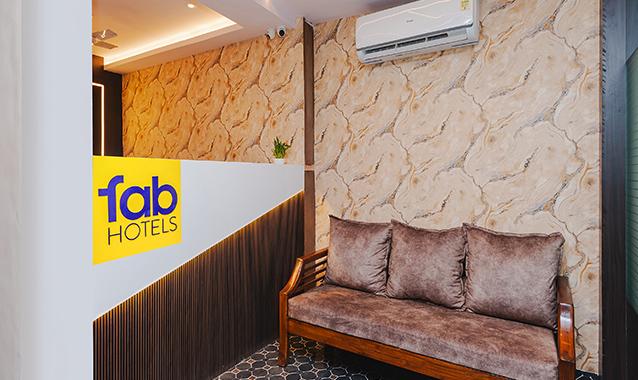 FabHotel Airport Palace, Santacruz, Mumbai: Reviews, Photos & Offers ...