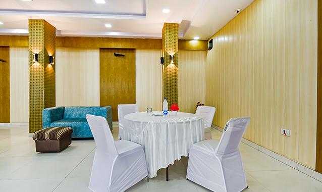 FabHotel Pink Palace, Raja Park, Jaipur: Reviews, Photos & Offers ...