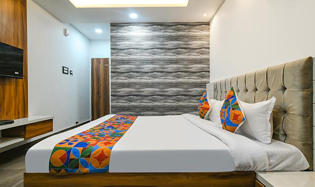 FabHotel Stay Well, Pithampur, Indore: Reviews, Photos & Offers ...