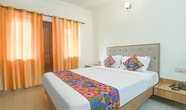 FabExpress De Classio With Pool, Candolim, Nerul, Goa: Reviews, Photos ...