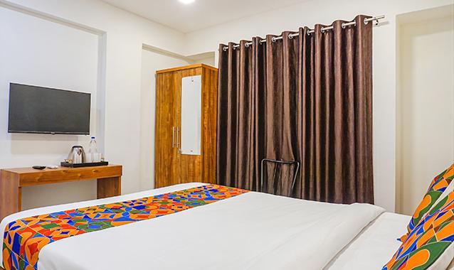 FabHotel Royal Palace Inn, Rasta Peth, Pune: Reviews, Photos & Offers ...