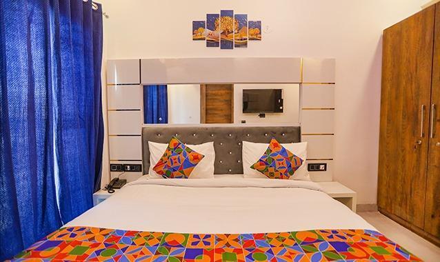 FabExpress F9 Noida Sector 27, Sector 27, Noida: Reviews, Photos ...