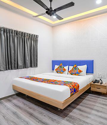 Couple Friendly Hotels in Surat, Hotels for Unmarried Couples Surat