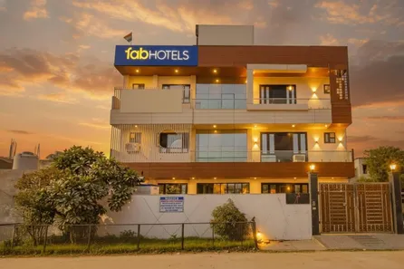 FabHotel Nirvana, Sector 51, Gurgaon: Reviews, Photos & Offers ...