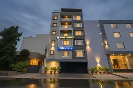 FabHotel Pink Palace Raja Park, Raja Park, Jaipur: Reviews, Photos ...